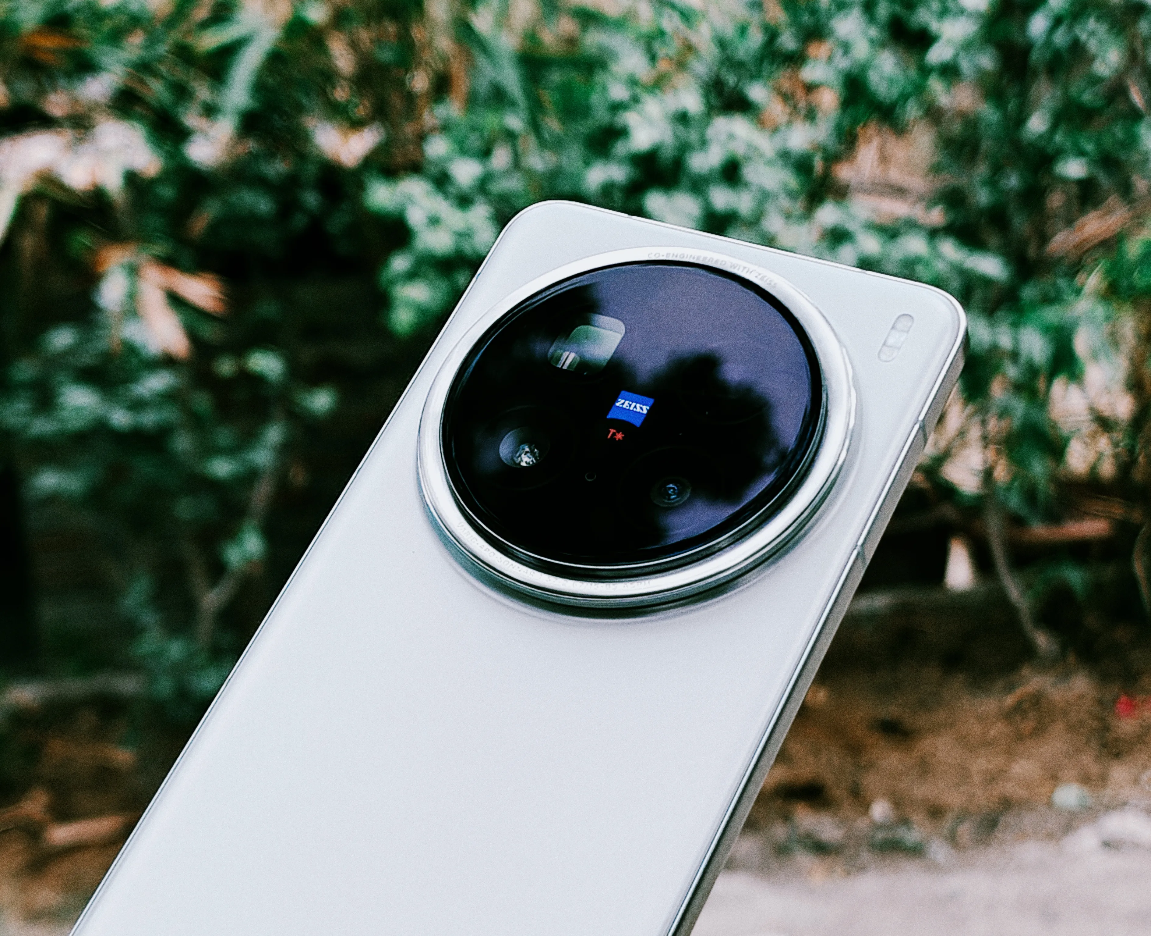 vivo X200 Pro Review: Lensmaster! - BW Businessworld